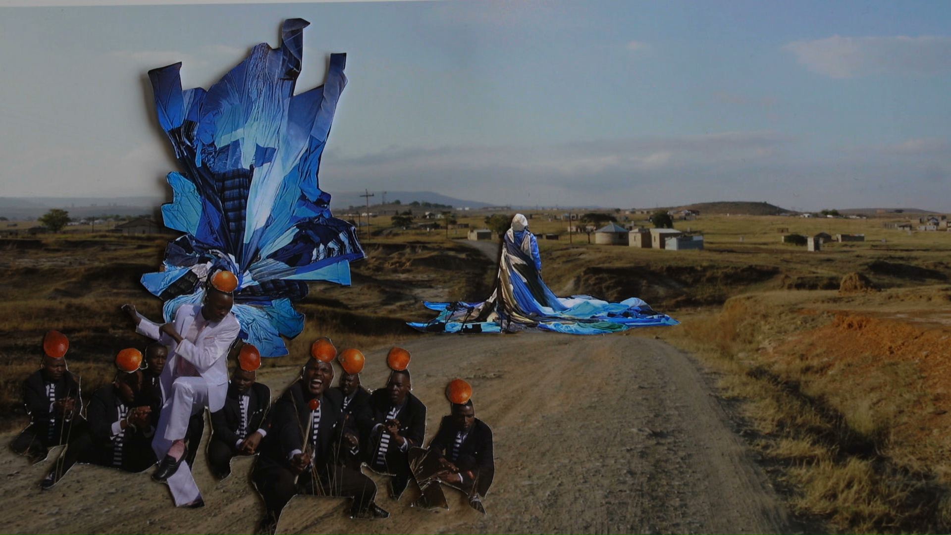 An orange waiting to be eaten, avec Camille, Robyn Orlin et Phuphuma ...